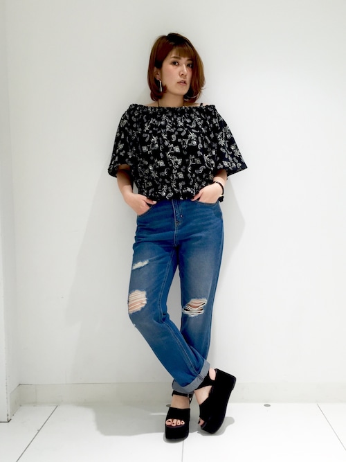 AI｜GUのトップスを使ったコーディネート - WEAR